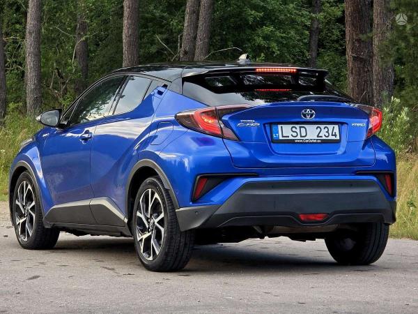 Zils Toyota C-HR 2017 Viļņa, ar dzinēja tilpumu 1.80 L un nobraukumu 170 tūkst. km par 13800 €, foto 9 vietnē AUTOMOTO.COM.LV