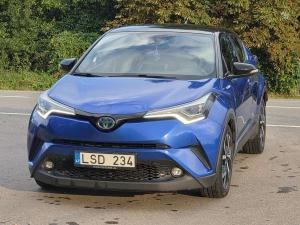 Blue Toyota C-HR 2017 in Vilnius, with an engine capacity of 1.80 L and mileage of 170 thousand km for 13800 €, photo 13 on AUTOMOTO.COM.LV