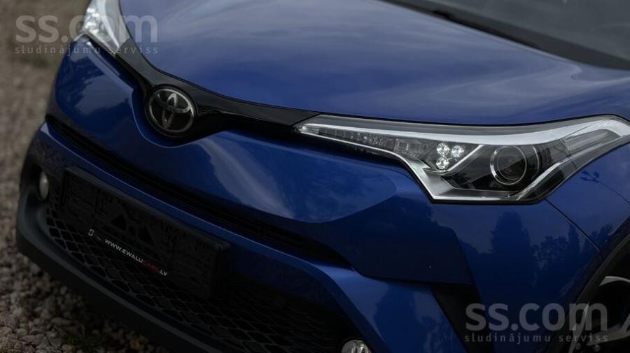 Синий Тойота C-HR 2017 в Елгава, объемом двигателя 1.20 л и пробегом 135 тыс. км за 14690 €, фото 6 на AUTOMOTO.COM.LV