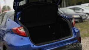 Синий Тойота C-HR 2017 в Елгава, объемом двигателя 1.20 л и пробегом 135 тыс. км за 14690 €, фото 31 на AUTOMOTO.COM.LV