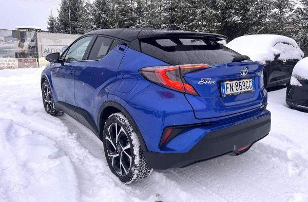 Blue Toyota C-HR 2018 in Kaunas, with an engine capacity of 1.80 L and mileage of 146 thousand km for 16700 €, photo 4 on AUTOMOTO.COM.LV