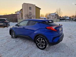 Blue Toyota C-HR 2018 in Taurage, with an engine capacity of 1.80 L and mileage of 188 thousand km for 12705 €, photo 2 on AUTOMOTO.COM.LV