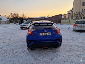 Blue Toyota C-HR 2018 in Taurage, with an engine capacity of 1.80 L and mileage of 188 thousand km for 12705 €, photo 3 on AUTOMOTO.COM.LV