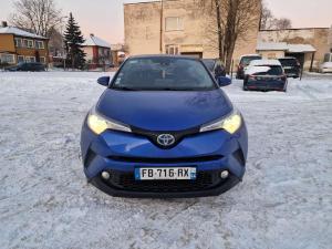 Blue Toyota C-HR 2018 in Taurage, with an engine capacity of 1.80 L and mileage of 188 thousand km for 12705 €, photo 5 on AUTOMOTO.COM.LV