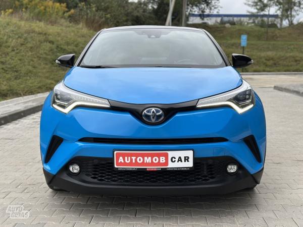 Blue Toyota C-HR 2018 in Vilnius, with an engine capacity of 1.80 L and mileage of 141 thousand km for 16950 €, photo 3 on AUTOMOTO.COM.LV