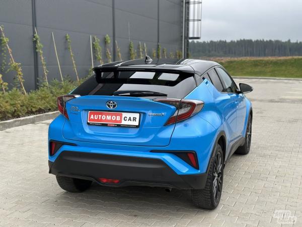 Blue Toyota C-HR 2018 in Vilnius, with an engine capacity of 1.80 L and mileage of 141 thousand km for 16950 €, photo 10 on AUTOMOTO.COM.LV