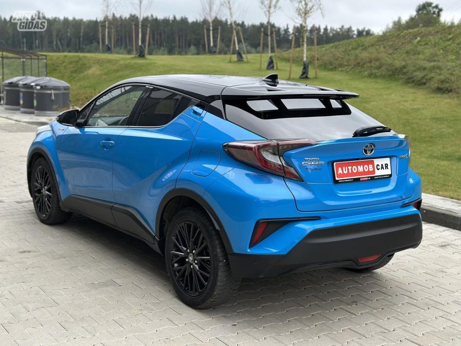 Zils Toyota C-HR 2018 Viļņa, ar dzinēja tilpumu 1.80 L un nobraukumu 141 tūkst. km par 16950 €, foto 13 vietnē AUTOMOTO.COM.LV
