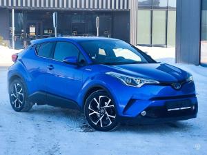 Синий Тойота C-HR 2018 в Шяуляй, объемом двигателя 1.80 л и пробегом 165 тыс. км за 15900 €, фото  на AUTOMOTO.COM.LV