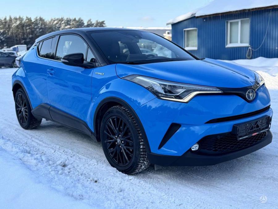 Синий Тойота C-HR 2018 в Вильнюс, объемом двигателя 1.80 л и пробегом 141 тыс. км за 16470 €, фото 3 на AUTOMOTO.COM.LV