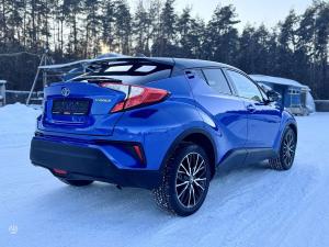 Blue Toyota C-HR 2018 in Vilnius, with an engine capacity of 1.80 L and mileage of 51 thousand km for 17450 €, photo 5 on AUTOMOTO.COM.LV