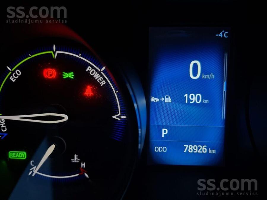 Blue Toyota C-HR 2018 in Limbazi, with an engine capacity of 1.80 L and mileage of 79 thousand km for 17500 €, photo 6 on AUTOMOTO.COM.LV