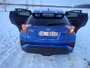 Blue Toyota C-HR 2018 in Limbazi, with an engine capacity of 1.80 L and mileage of 79 thousand km for 17500 €, photo 7 on AUTOMOTO.COM.LV