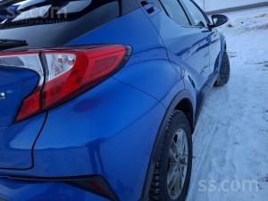 Blue Toyota C-HR 2018 in Limbazi, with an engine capacity of 1.80 L and mileage of 79 thousand km for 17500 €, photo 11 on AUTOMOTO.COM.LV