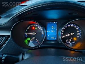 Blue Toyota C-HR 2018 in Limbazi, with an engine capacity of 1.80 L and mileage of 79 thousand km for 17500 €, photo 13 on AUTOMOTO.COM.LV