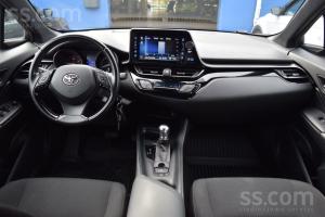 Синий Тойота C-HR 2018 в Рига, объемом двигателя 1.20 л и пробегом 64 тыс. км за 14900 €, фото 5 на AUTOMOTO.COM.LV