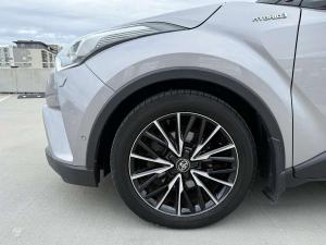 Синий Тойота C-HR 2018 в Вильнюс, объемом двигателя 1.80 л и пробегом 181 тыс. км за 15900 €, фото 12 на AUTOMOTO.COM.LV