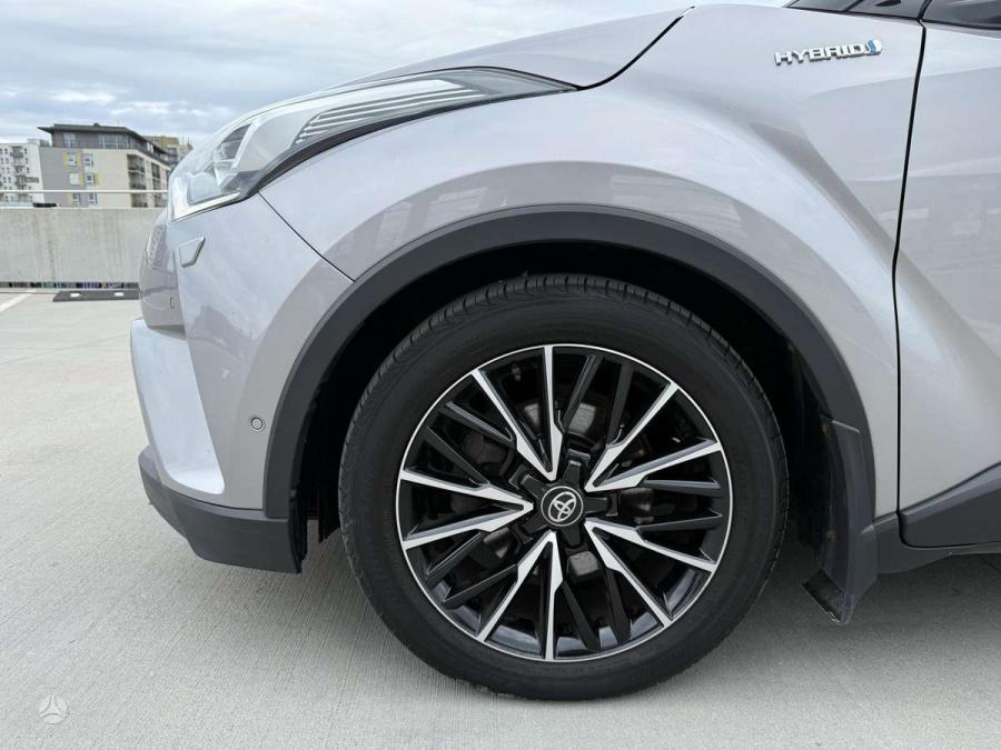 Синий Тойота C-HR 2018 в Вильнюс, объемом двигателя 1.80 л и пробегом 181 тыс. км за 15900 €, фото 12 на AUTOMOTO.COM.LV