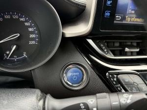 Синий Тойота C-HR 2018 в Вильнюс, объемом двигателя 1.80 л и пробегом 181 тыс. км за 15900 €, фото 23 на AUTOMOTO.COM.LV