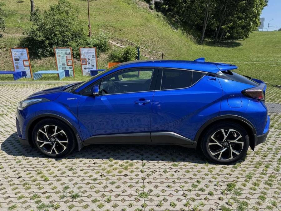 Синий Тойота C-HR 2018 в Каунас, объемом двигателя 1.80 л и пробегом 141 тыс. км за 16950 €, фото 10 на AUTOMOTO.COM.LV