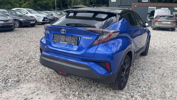 Blue Toyota C-HR 2018 in Kaunas, with an engine capacity of 1.80 L and mileage of 117 thousand km for 15600 €, photo 5 on AUTOMOTO.COM.LV