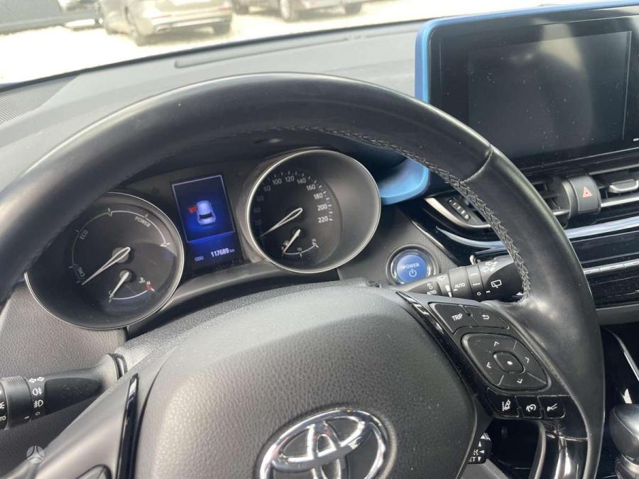 Zils Toyota C-HR 2018 Kauņa, ar dzinēja tilpumu 1.80 L un nobraukumu 117 tūkst. km par 15600 €, foto 11 vietnē AUTOMOTO.COM.LV