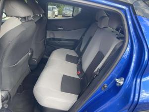 Zils Toyota C-HR 2018 Kauņa, ar dzinēja tilpumu 1.80 L un nobraukumu 117 tūkst. km par 15600 €, foto 12 vietnē AUTOMOTO.COM.LV