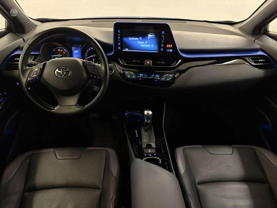 Blue Toyota C-HR 2018 in Marijampole, with an engine capacity of 1.80 L and mileage of 160 thousand km for 16999 €, photo 12 on AUTOMOTO.COM.LV