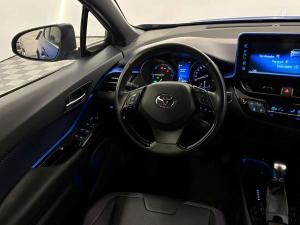 Blue Toyota C-HR 2018 in Marijampole, with an engine capacity of 1.80 L and mileage of 160 thousand km for 16999 €, photo 14 on AUTOMOTO.COM.LV