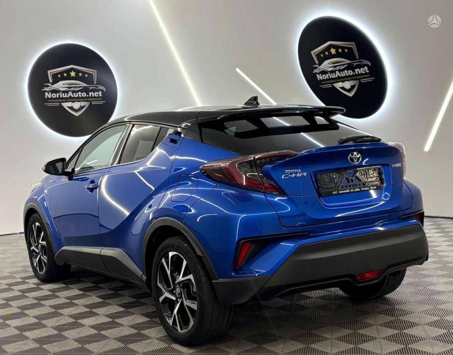 Blue Toyota C-HR 2018 in Marijampole, with an engine capacity of 1.80 L and mileage of 160 thousand km for 16999 €, photo 24 on AUTOMOTO.COM.LV