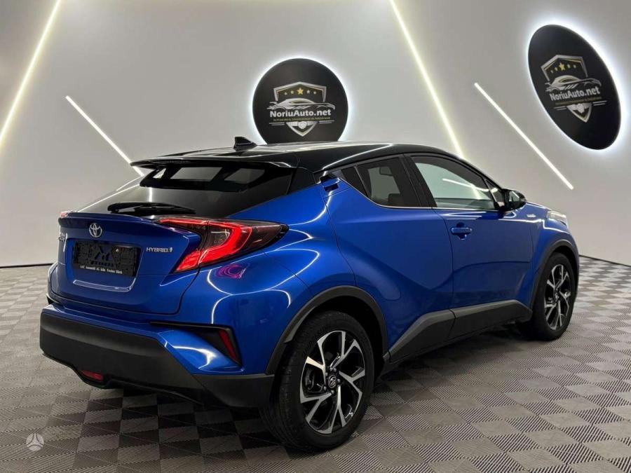 Blue Toyota C-HR 2018 in Marijampole, with an engine capacity of 1.80 L and mileage of 160 thousand km for 16999 €, photo 27 on AUTOMOTO.COM.LV