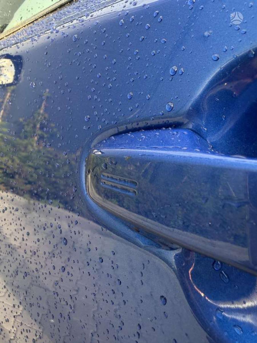 Blue Toyota C-HR 2018 in Vilnius, with an engine capacity of 1.80 L and mileage of 219 thousand km for 13900 €, photo 8 on AUTOMOTO.COM.LV