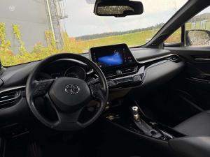 Blue Toyota C-HR 2018 in Vilnius, with an engine capacity of 1.80 L and mileage of 219 thousand km for 13900 €, photo 11 on AUTOMOTO.COM.LV