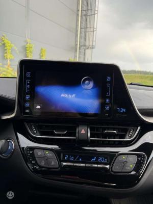 Blue Toyota C-HR 2018 in Vilnius, with an engine capacity of 1.80 L and mileage of 219 thousand km for 13900 €, photo 15 on AUTOMOTO.COM.LV