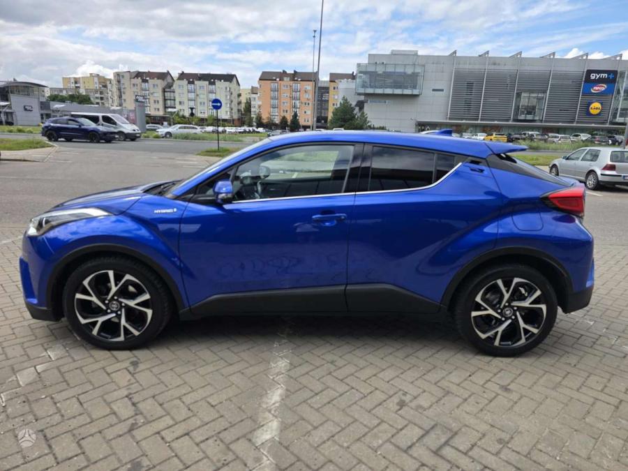 Синий Тойота C-HR 2018 в Вильнюс, объемом двигателя 1.80 л и пробегом 269 тыс. км за 13550 €, фото 5 на AUTOMOTO.COM.LV