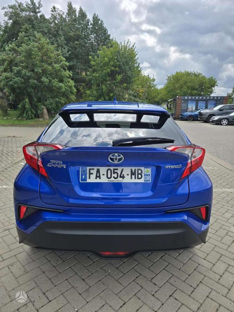 Синий Тойота C-HR 2018 в Вильнюс, объемом двигателя 1.80 л и пробегом 269 тыс. км за 13550 €, фото 7 на AUTOMOTO.COM.LV