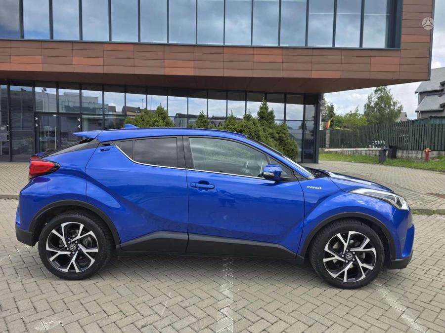 Синий Тойота C-HR 2018 в Вильнюс, объемом двигателя 1.80 л и пробегом 269 тыс. км за 13550 €, фото 9 на AUTOMOTO.COM.LV
