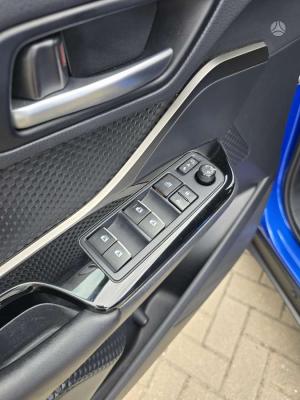 Синий Тойота C-HR 2018 в Вильнюс, объемом двигателя 1.80 л и пробегом 269 тыс. км за 13550 €, фото 12 на AUTOMOTO.COM.LV