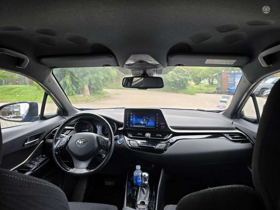 Синий Тойота C-HR 2018 в Вильнюс, объемом двигателя 1.80 л и пробегом 269 тыс. км за 13550 €, фото 15 на AUTOMOTO.COM.LV