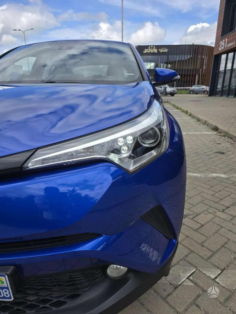 Синий Тойота C-HR 2018 в Вильнюс, объемом двигателя 1.80 л и пробегом 269 тыс. км за 13550 €, фото 19 на AUTOMOTO.COM.LV