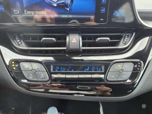 Синий Тойота C-HR 2018 в Вильнюс, объемом двигателя 1.80 л и пробегом 269 тыс. км за 13550 €, фото 25 на AUTOMOTO.COM.LV