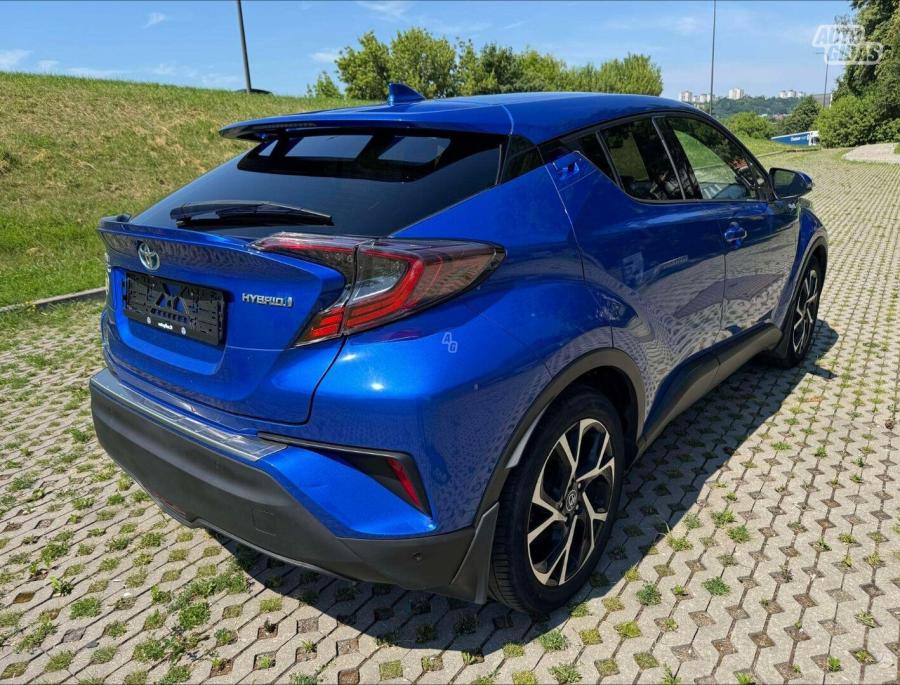 Синий Тойота C-HR 2018 в Каунас, объемом двигателя 1.80 л и пробегом 141 тыс. км за 16950 €, фото 7 на AUTOMOTO.COM.LV
