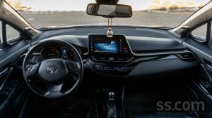 Синий Тойота C-HR 2018 в Рига, объемом двигателя 1.80 л и пробегом 79 тыс. км за 16790 €, фото 12 на AUTOMOTO.COM.LV