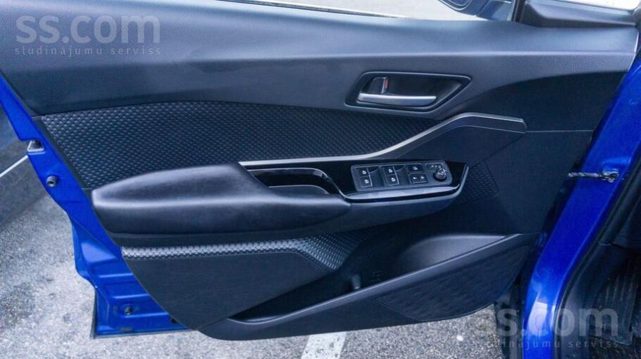 Синий Тойота C-HR 2018 в Рига, объемом двигателя 1.80 л и пробегом 79 тыс. км за 16790 €, фото 25 на AUTOMOTO.COM.LV