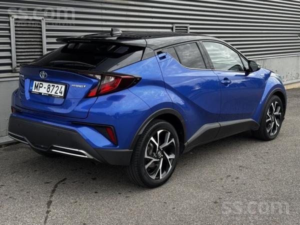 Синий Тойота C-HR 2018 в Рига, объемом двигателя 2.00 л и пробегом 121 тыс. км за 18900 €, фото 5 на AUTOMOTO.COM.LV