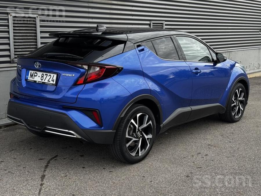 Синий Тойота C-HR 2018 в Рига, объемом двигателя 2.00 л и пробегом 121 тыс. км за 18900 €, фото 6 на AUTOMOTO.COM.LV