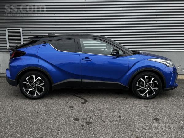 Синий Тойота C-HR 2018 в Рига, объемом двигателя 2.00 л и пробегом 121 тыс. км за 18900 €, фото 6 на AUTOMOTO.COM.LV