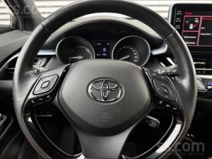 Синий Тойота C-HR 2018 в Рига, объемом двигателя 2.00 л и пробегом 121 тыс. км за 18900 €, фото 17 на AUTOMOTO.COM.LV
