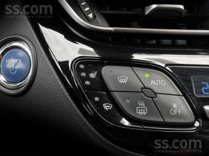 Синий Тойота C-HR 2018 в Рига, объемом двигателя 2.00 л и пробегом 121 тыс. км за 18900 €, фото 23 на AUTOMOTO.COM.LV