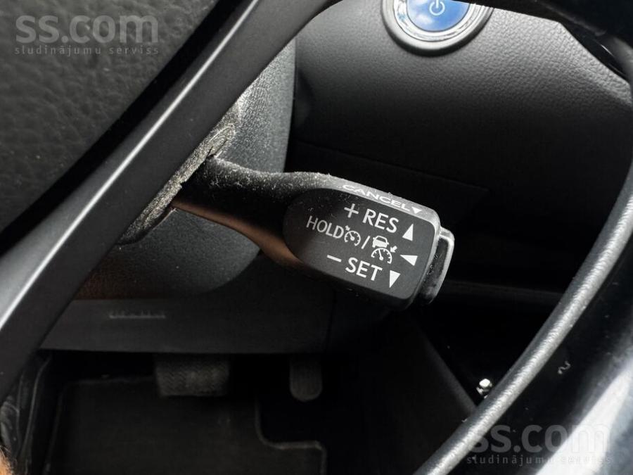 Синий Тойота C-HR 2018 в Рига, объемом двигателя 2.00 л и пробегом 121 тыс. км за 18900 €, фото 24 на AUTOMOTO.COM.LV