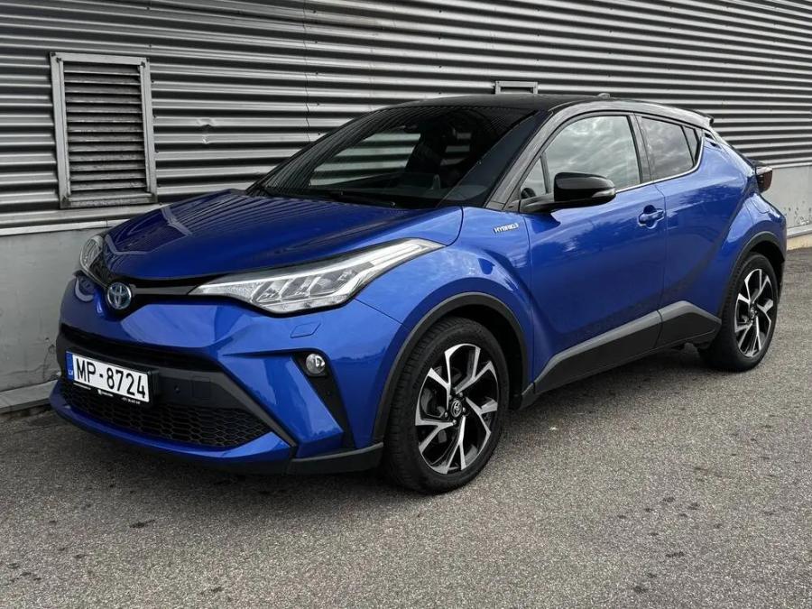 Zils Toyota C-HR 2018 Rīga, ar dzinēja tilpumu 2.00 L un nobraukumu 121 tūkst. km par 18900 €, foto 1 vietnē AUTOMOTO.COM.LV